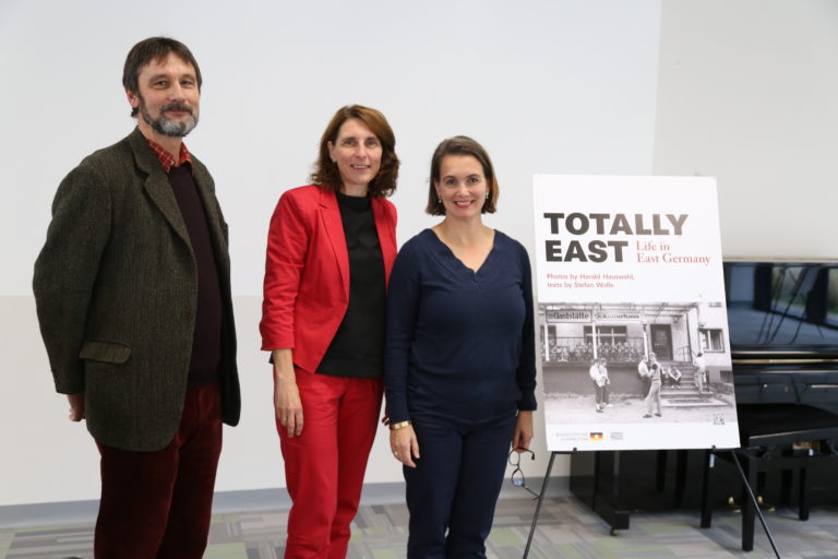 Voll der Osten - Totally East - St. Kilian's German School, Dublin