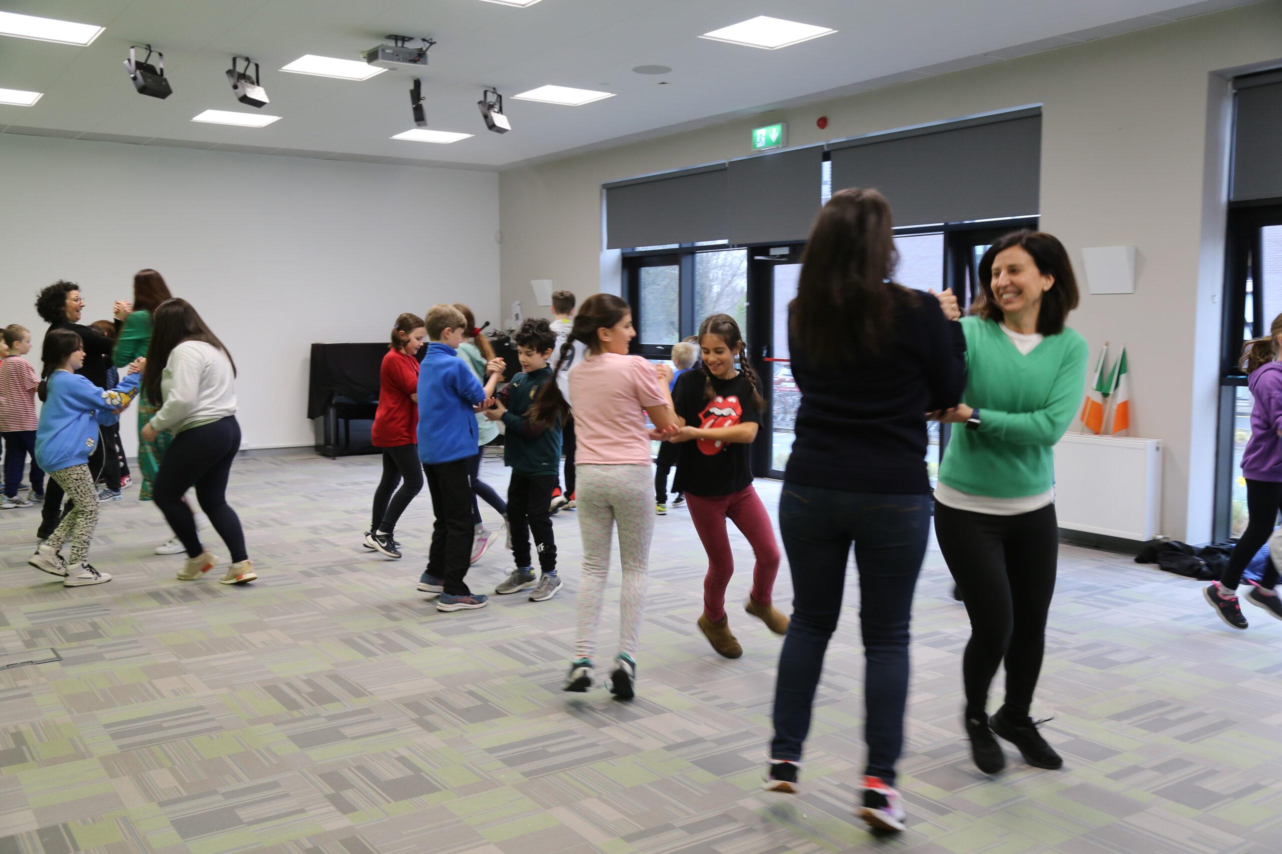 4th Class Irish Dancing Workshops with parents - St. Kilian's German ...